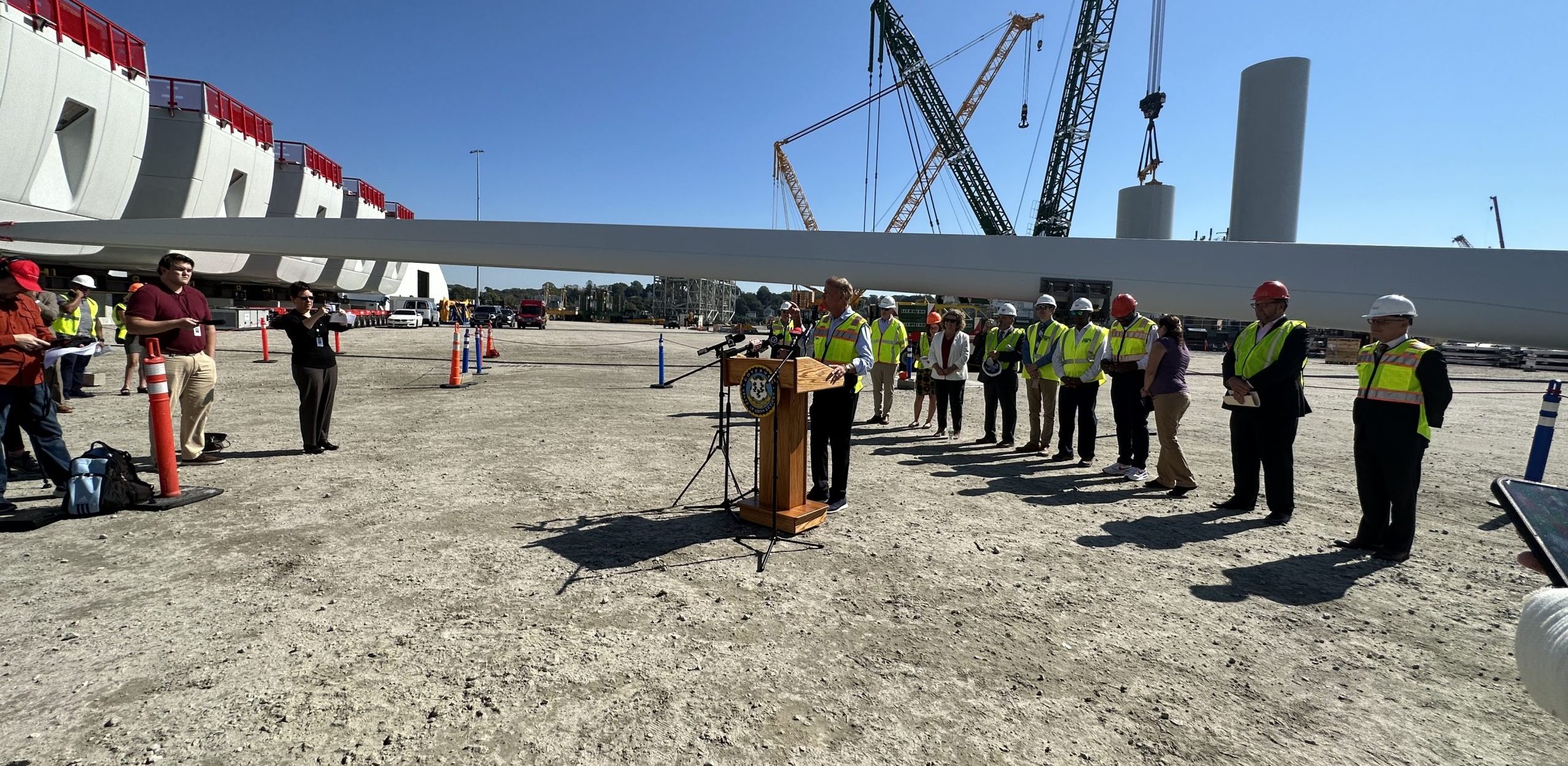 Lamont, others announce CT offshore wind roadmap at State Pier